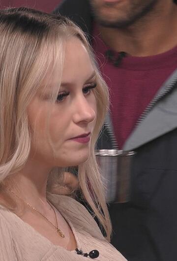 Promi Big Brother: Sarah-Jane Wollny setzt Freundschaft aufs Spiel | GMX