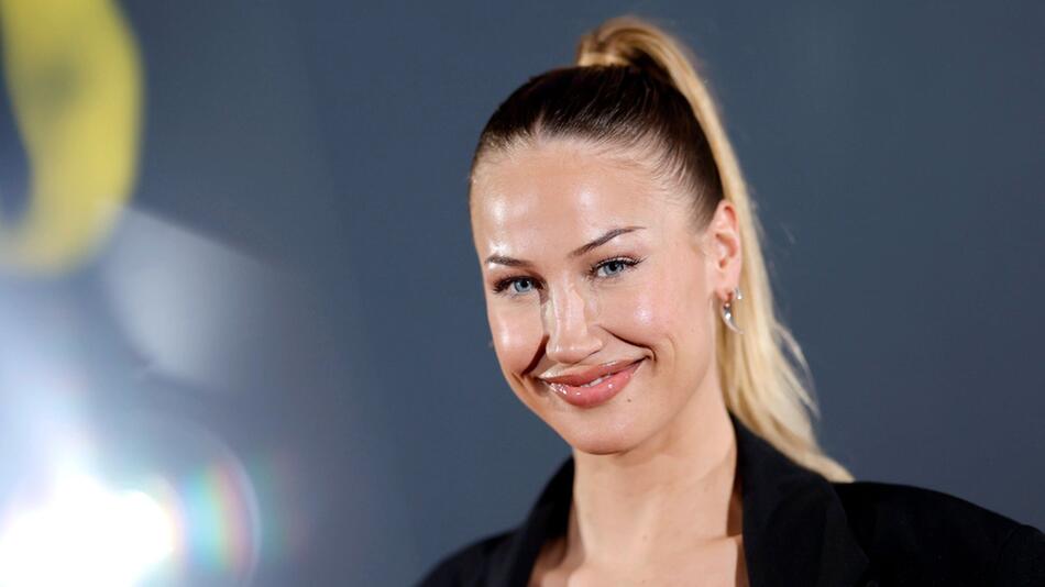 Lulu Lewe erwartet ihr erstes Kind | GMX