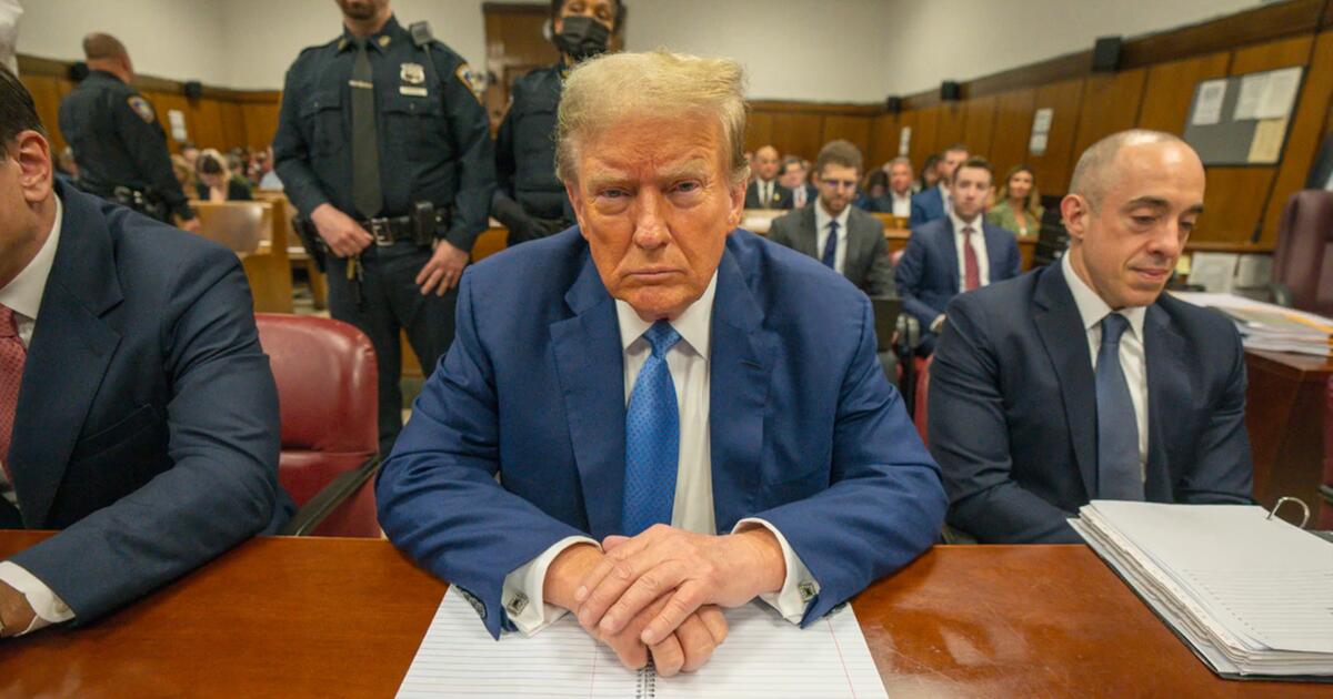 Eklat im Trump-Prozess: Richter lässt Saal räumen - Video | GMX