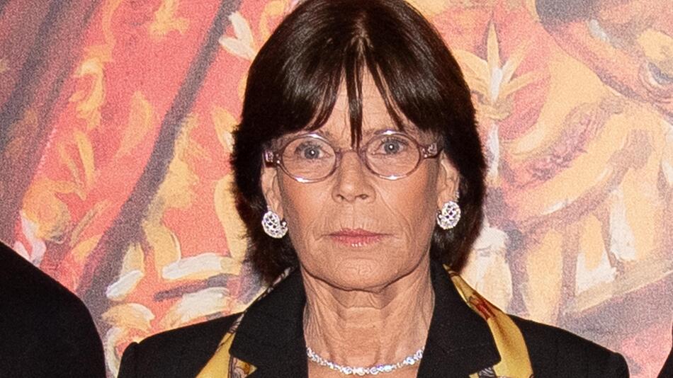 Stéphanie von Monaco gibt ihren Rückzug aus der Öffentlichkeit bekannt | GMX