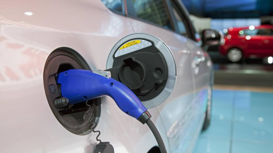 ADAC-Test: Das sind die besten Plug-in-Hybrid-Autos | GMX