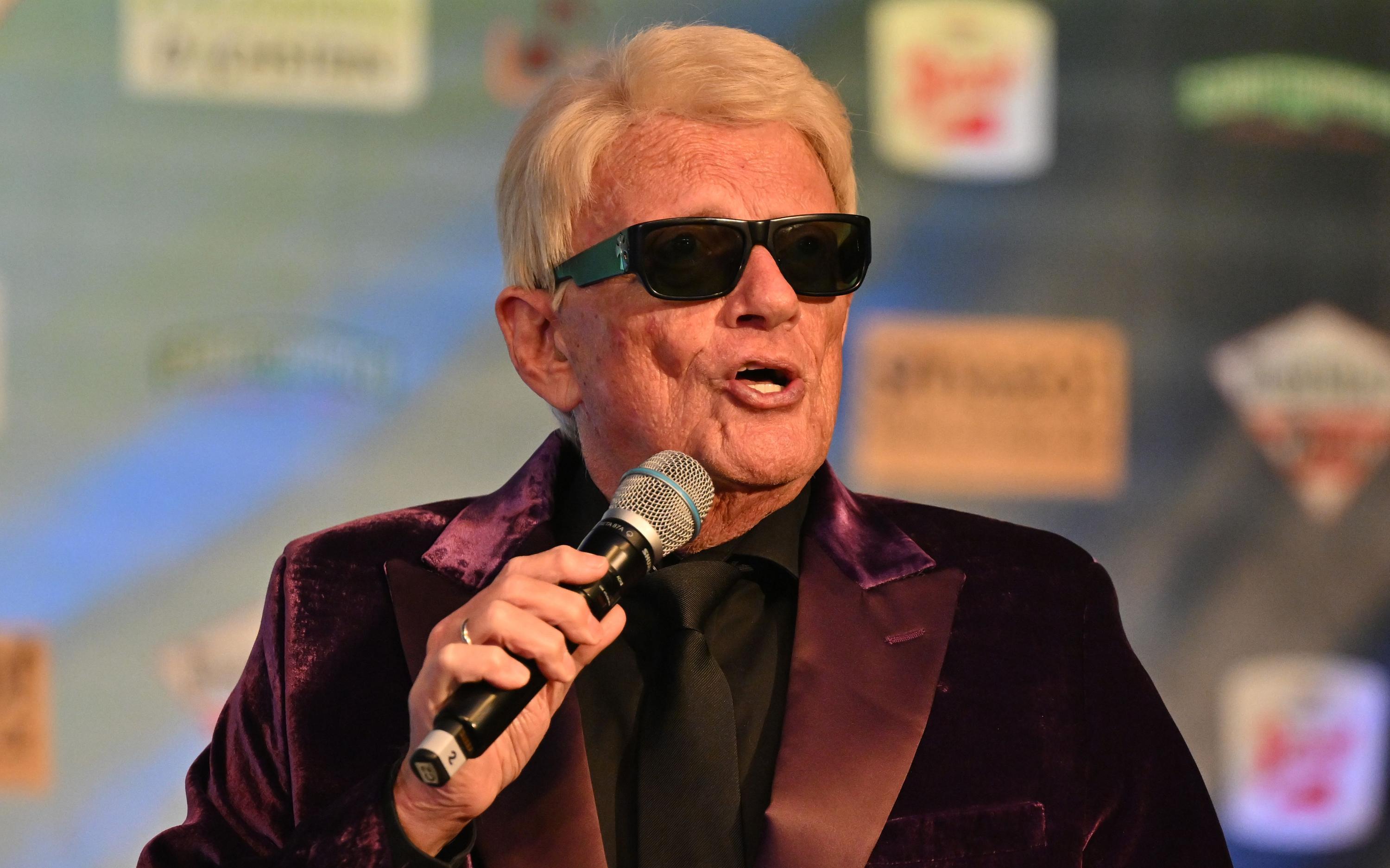 "Holla die Waldfee": Heino irritiert mit Märchen-Video | GMX