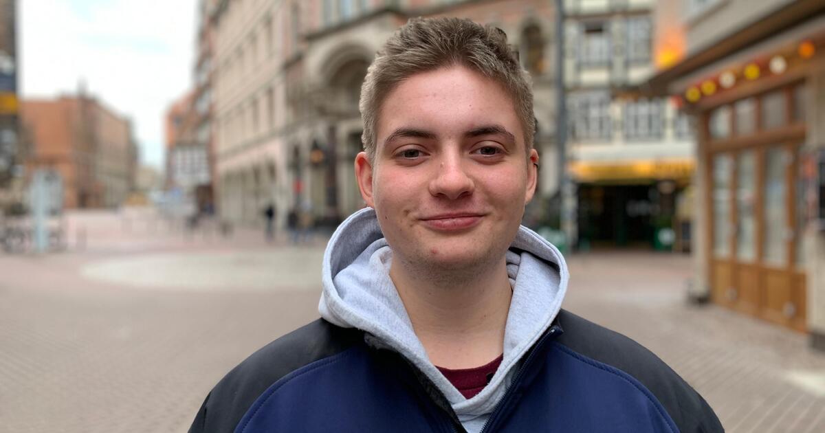 Transidentität: Jonas' langer Weg vom Coming-out bis zur OP - Video | GMX