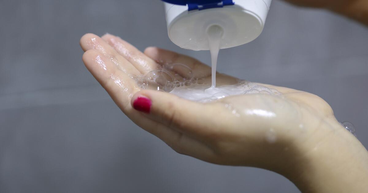 Wunderwaffe gegen Schmutz: So wirkt Shampoo als Allzweckreiniger | GMX