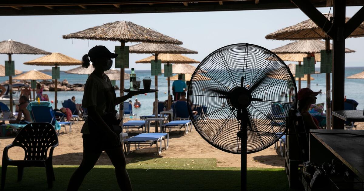 Hitzewelle am Mittelmeer: Kein Ende in Sicht - Brand auf Ferieninsel Rhodos | GMX