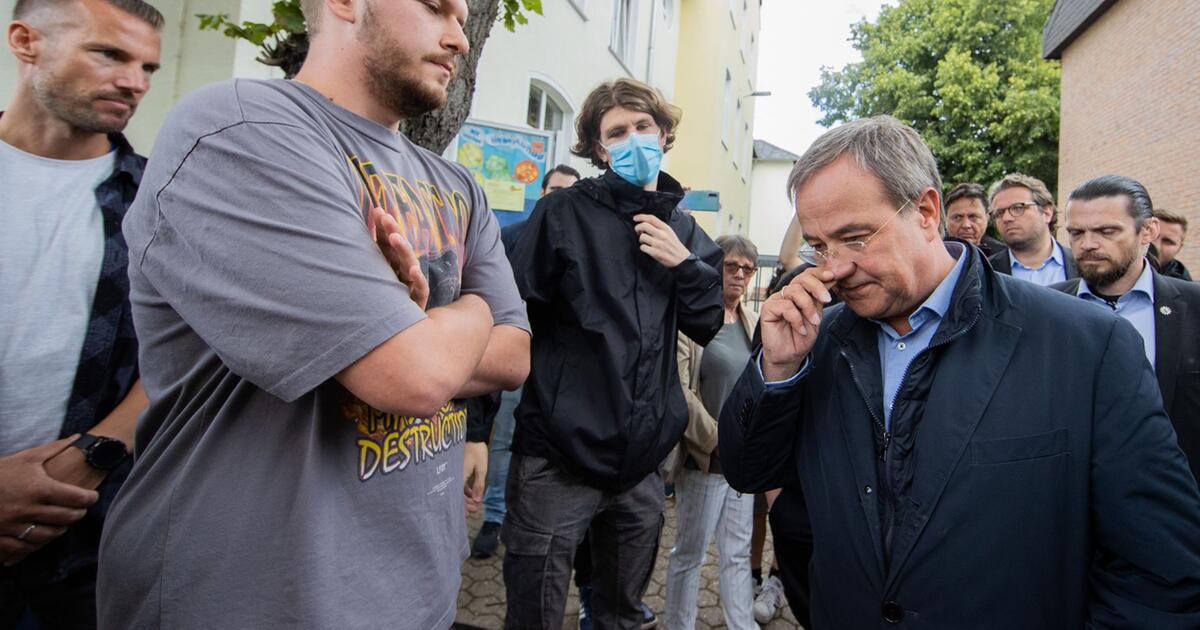 Armin Laschet im Hochwassergebiet: Anwohner werfen ihm Versagen vor | GMX