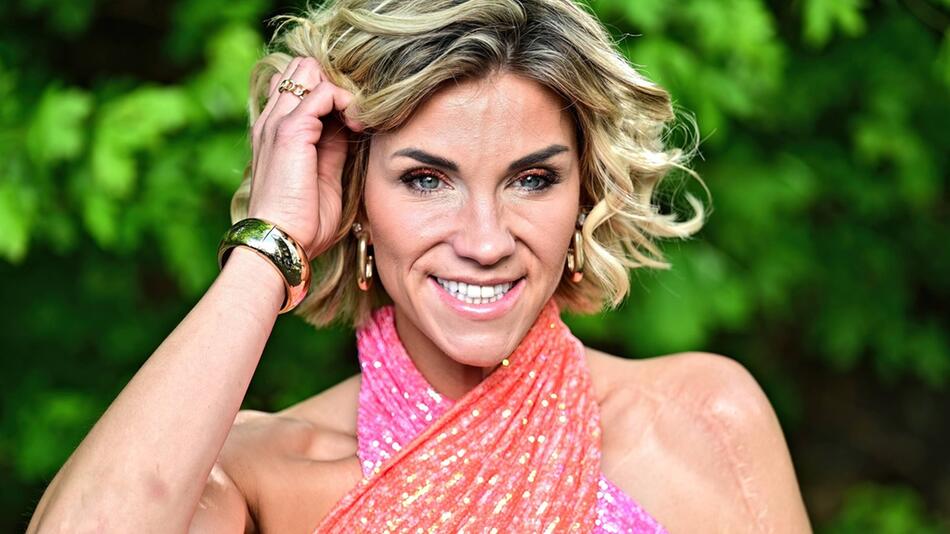 Schlagerstar Anna-Maria Zimmermann verkündet Ballermann-Pause | GMX